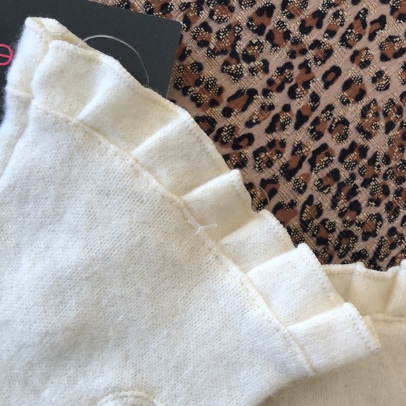 Echo Design | Accessories | Nwt Winter White Woolcashmere Nylon Ruffle ...